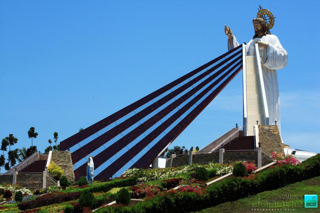 The Divine Mercy Shrine ~ Tourist Spots in the Philippines