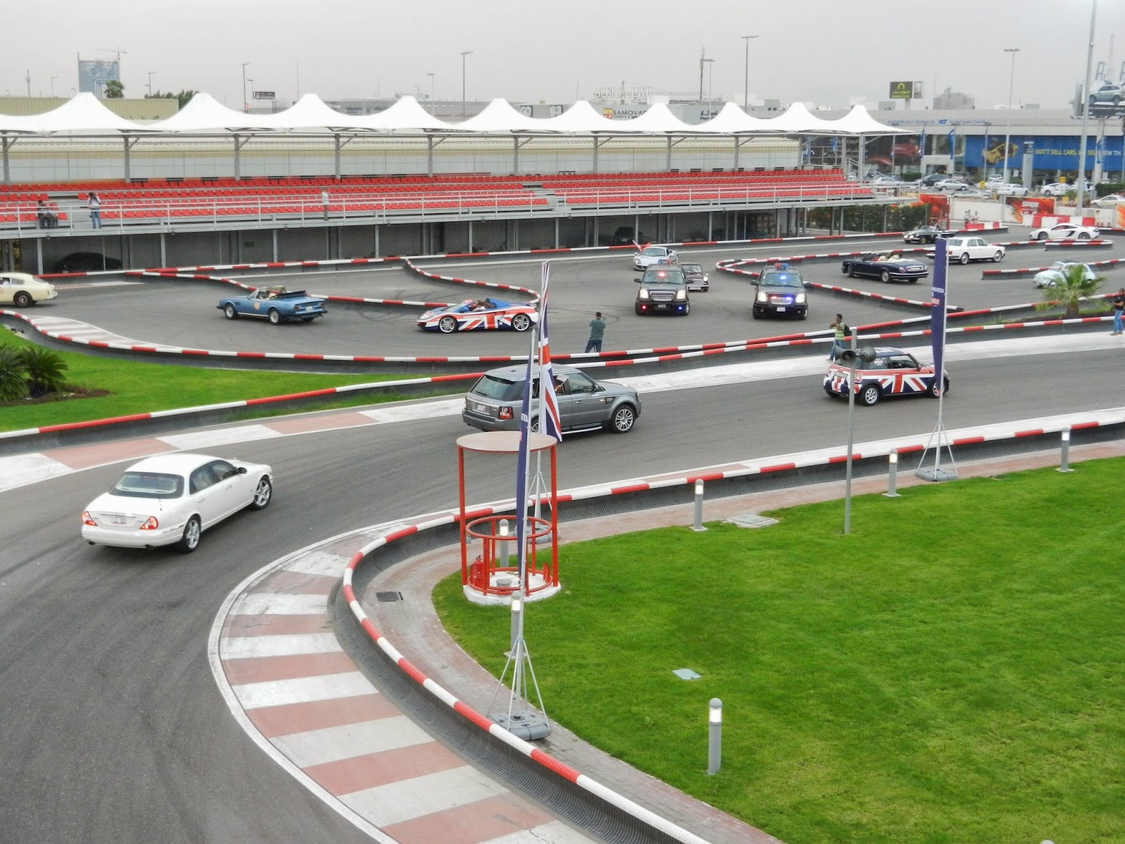 Kuweight 64: GREAT BRITISH AUTOMOTIVE SHOWCASE AT SIRBB CIRCUIT