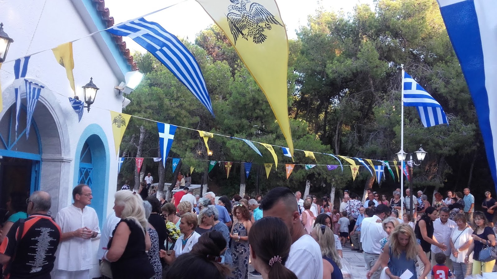 Η ΙΣΤΟΣΕΛΙΔΑ ΤΩΝ ΑΓΙΩΝ ΑΠΟΣΤΟΛΩΝ: ΠΛΗΘΟΣ ΚΟΣΜΟΥ ΚΑΙ ΕΦΕΤΟΣ ΣΤΟΝ ...