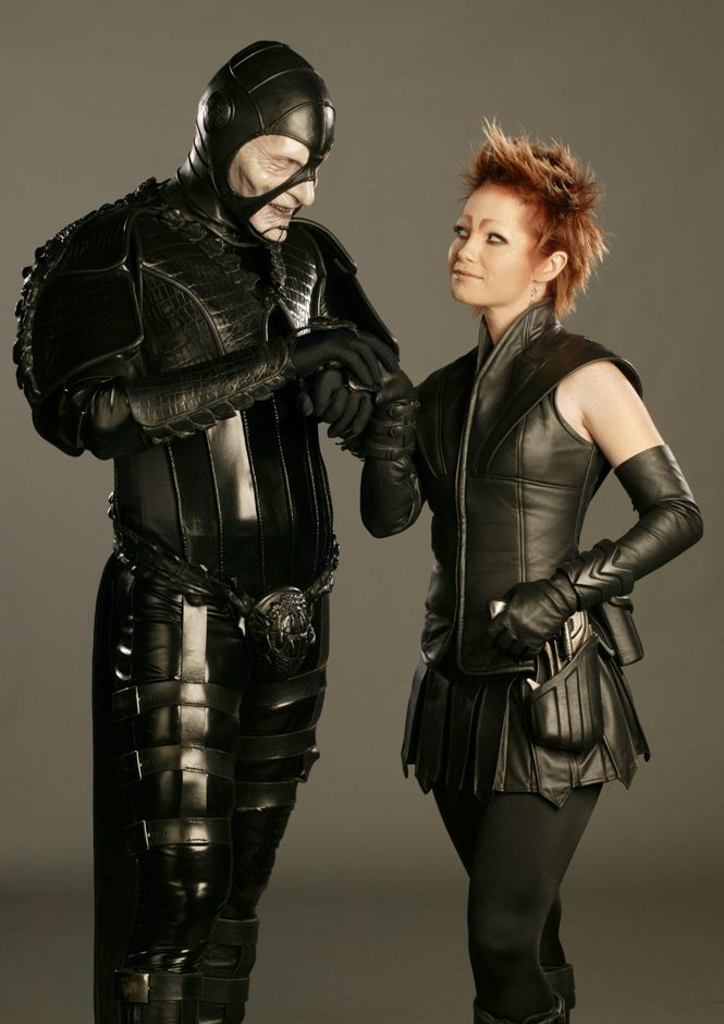 Pop Culture Junkie: Ye Olde Television Review: Farscape