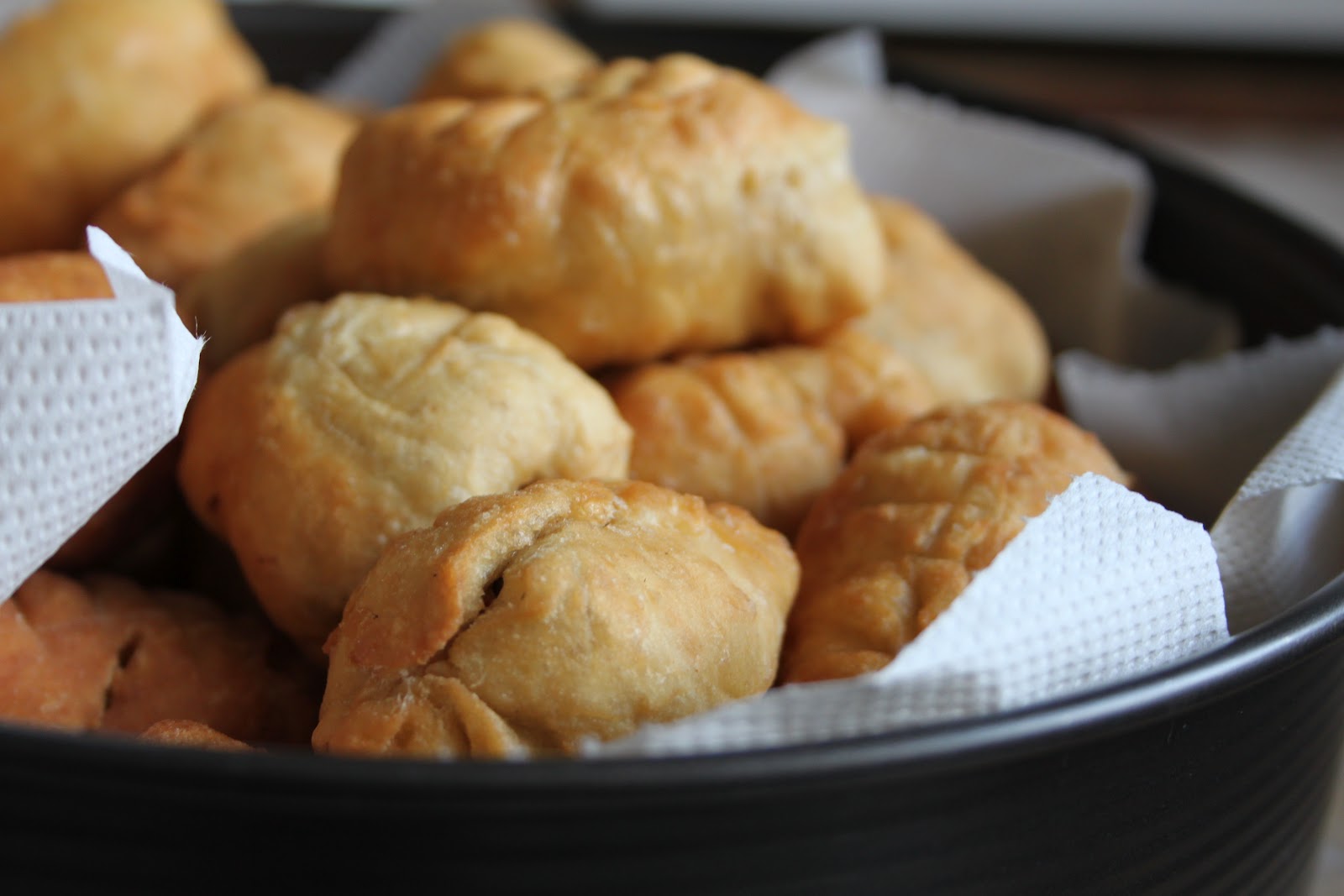Ma planète culinaire: Petits beignets farcis à la viande