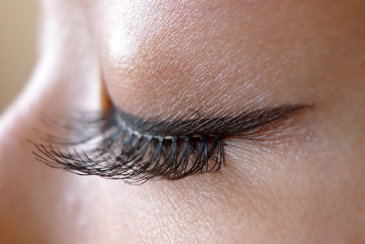 5 Tips For Mastering False Eyelashes Application