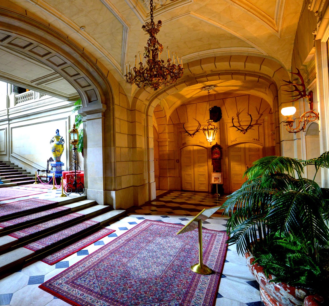 loveisspeed.......: Pszczyna Castle is a classical-style palace in the ...