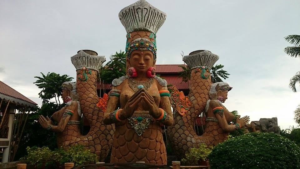 Isdaan Floating Resto: Isdaan Floating Restaurant -Calauan Laguna