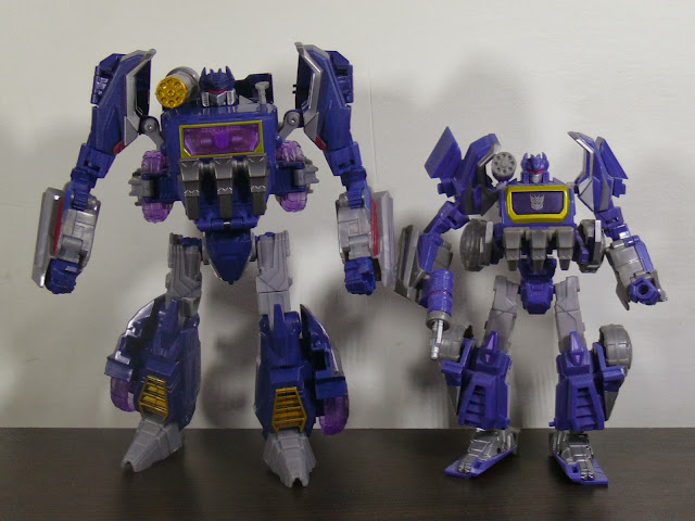 Blog Transformers.com: 1045 y 1046: Soundwave & Laserbeak FOC