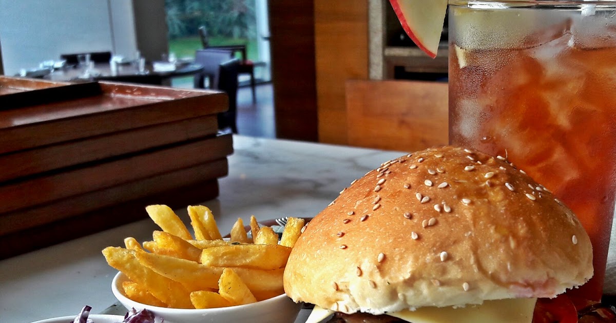 Bake Tales: Smokin' Burgers and Iced Tea at HRC