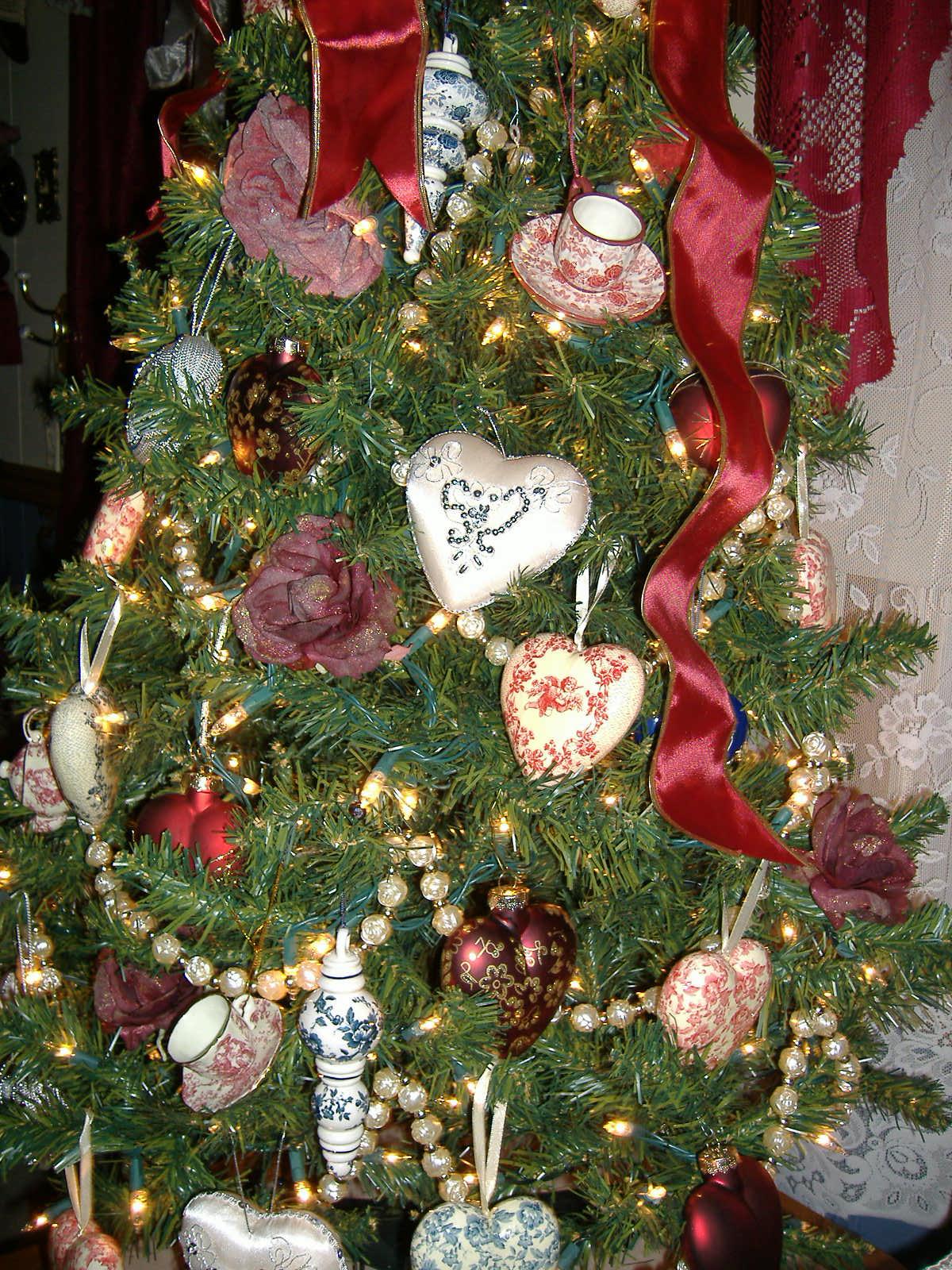 A DEBBIE-DABBLE CHRISTMAS: Trees All Year Long 2011!!