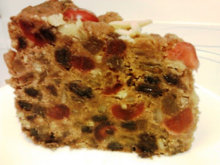 Mondo Fruitcake: Recipe review: Fiona Cairns Rich Tamarind Fruitcake
