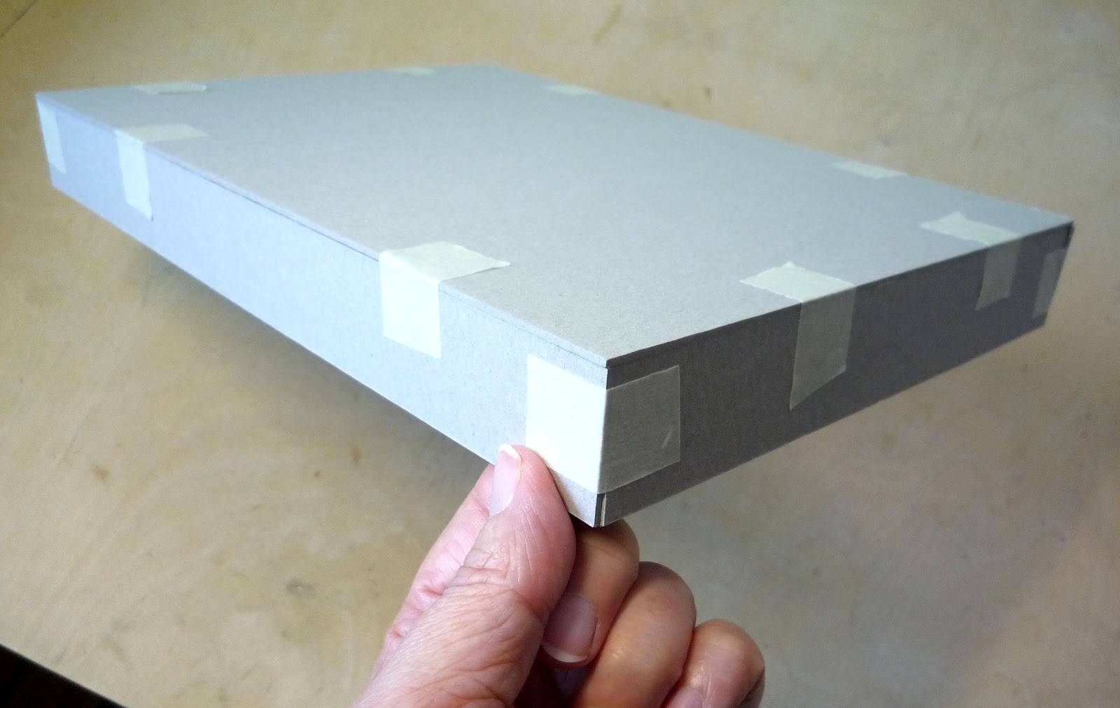 Mutterhenne: Karton basteln - Bastelanleitung