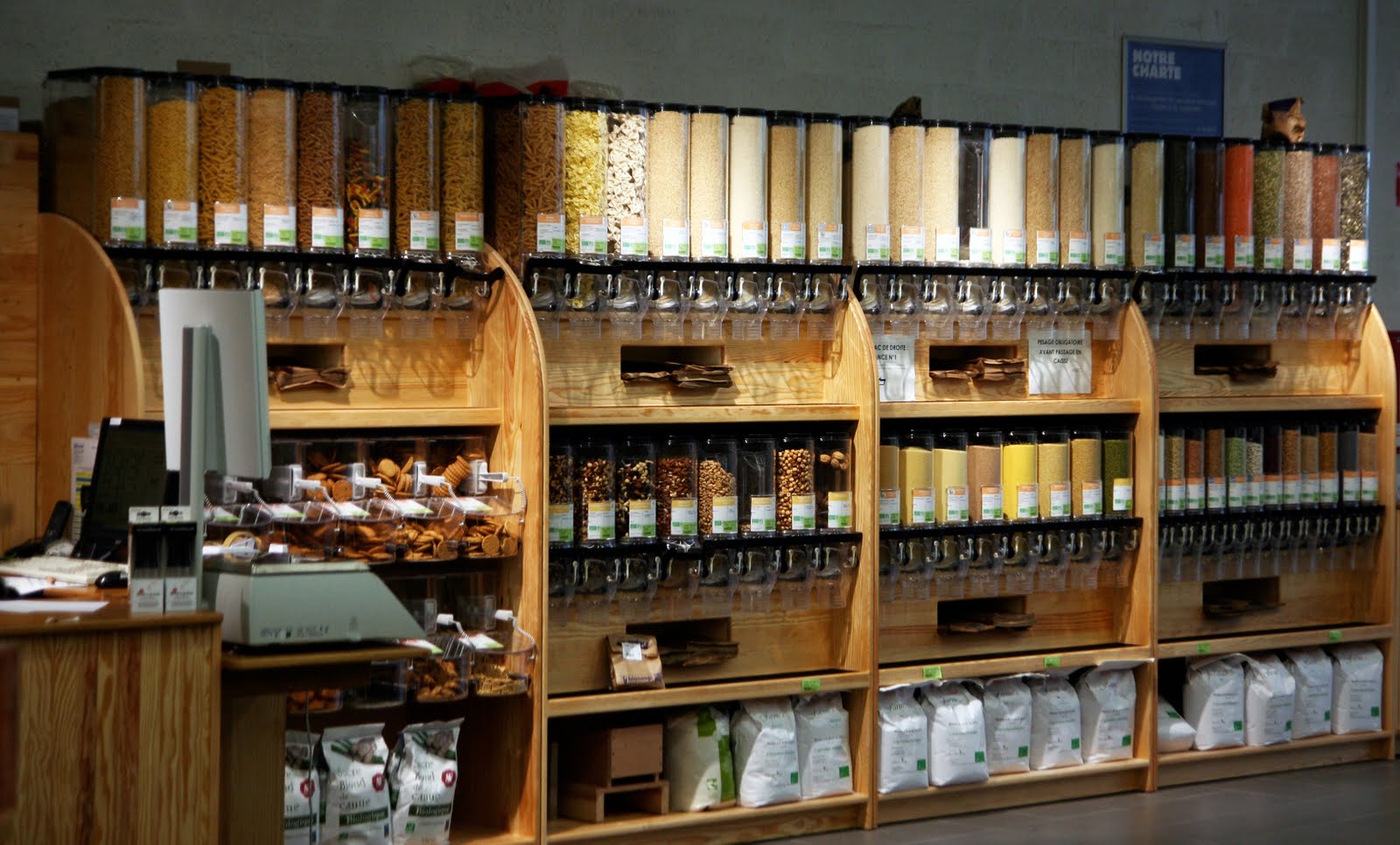 Le vrac allie deux valeurs sûres : le... - by Hotshop Design Agency