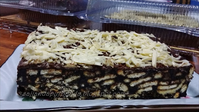 KEK BATIK EXTRAVAGANZA SEDAP (TOPPING COKLAT GANACHE, CHEESE DAN ...