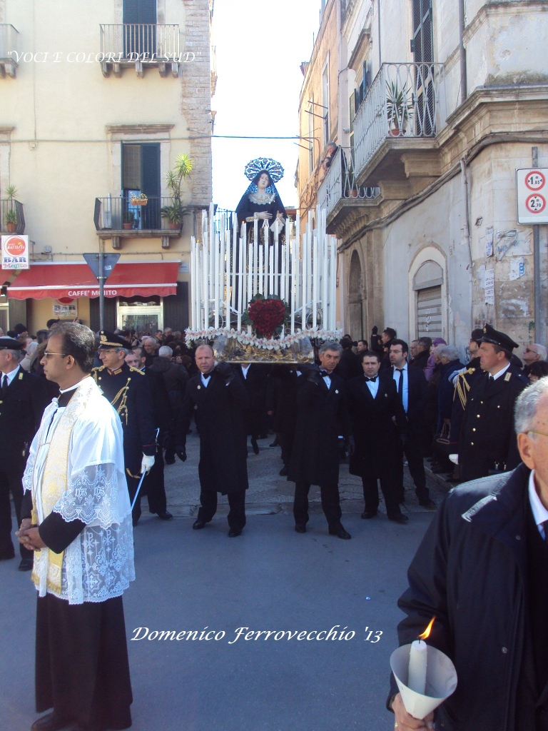 Voci e colori del Sud: La processione della Desolata a Bitonto