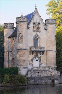 15 Tiny Castles | Live Like Royalty On A Small Footprint