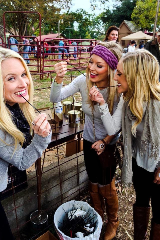 THE APPRECIATION OF BOOTED NEWS WOMEN BLOG : rachel rollar