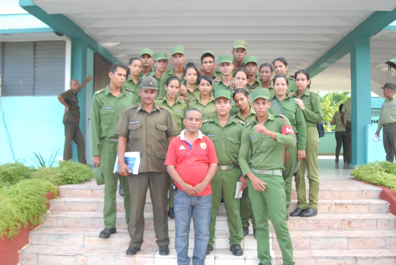 Guayacán de Cuba: Ex Agente Emilio de la Seguridad Cubana sostiene ...