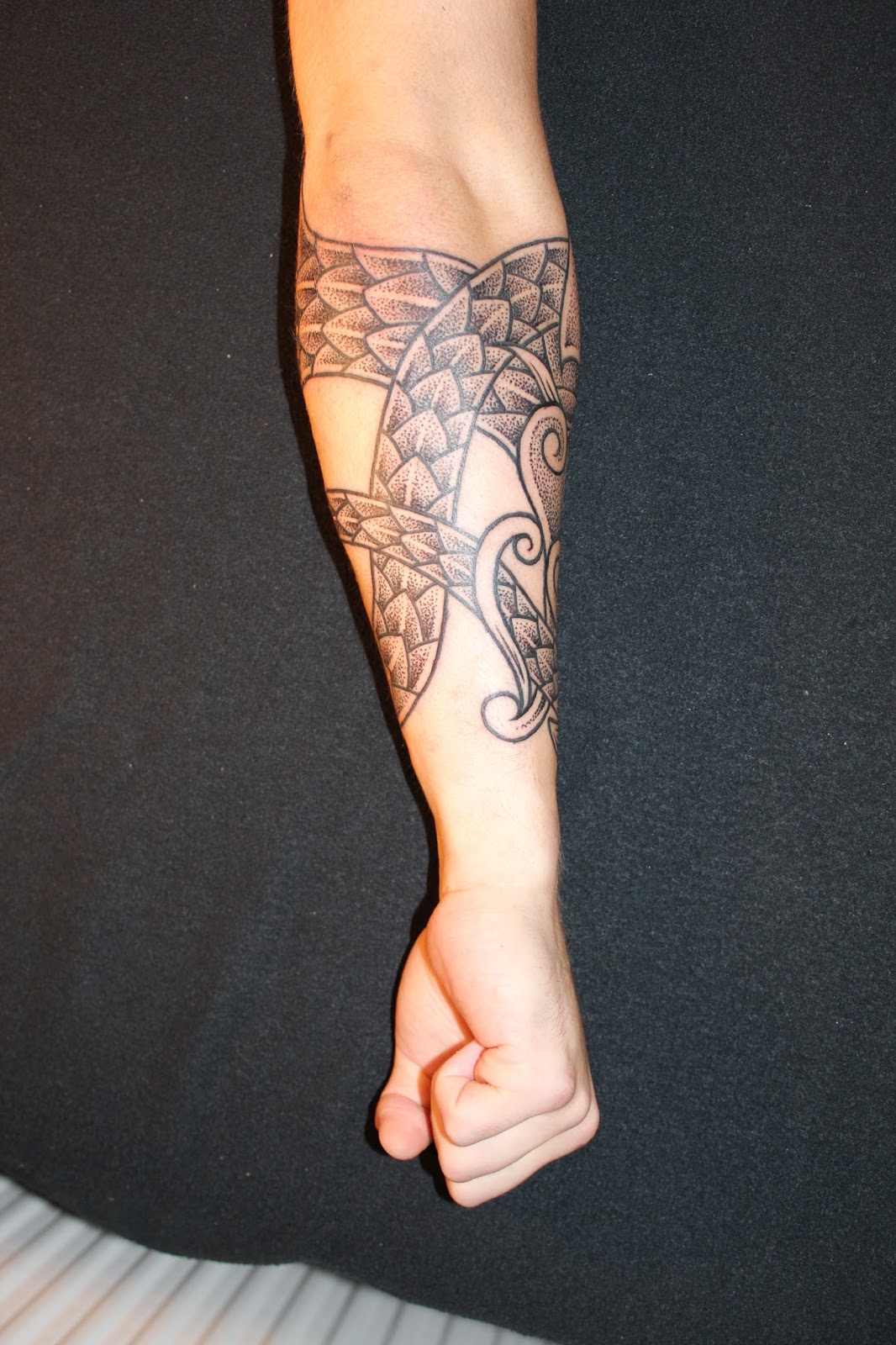 SKiN&BoNE: Artistic Process: Machine Tattooing