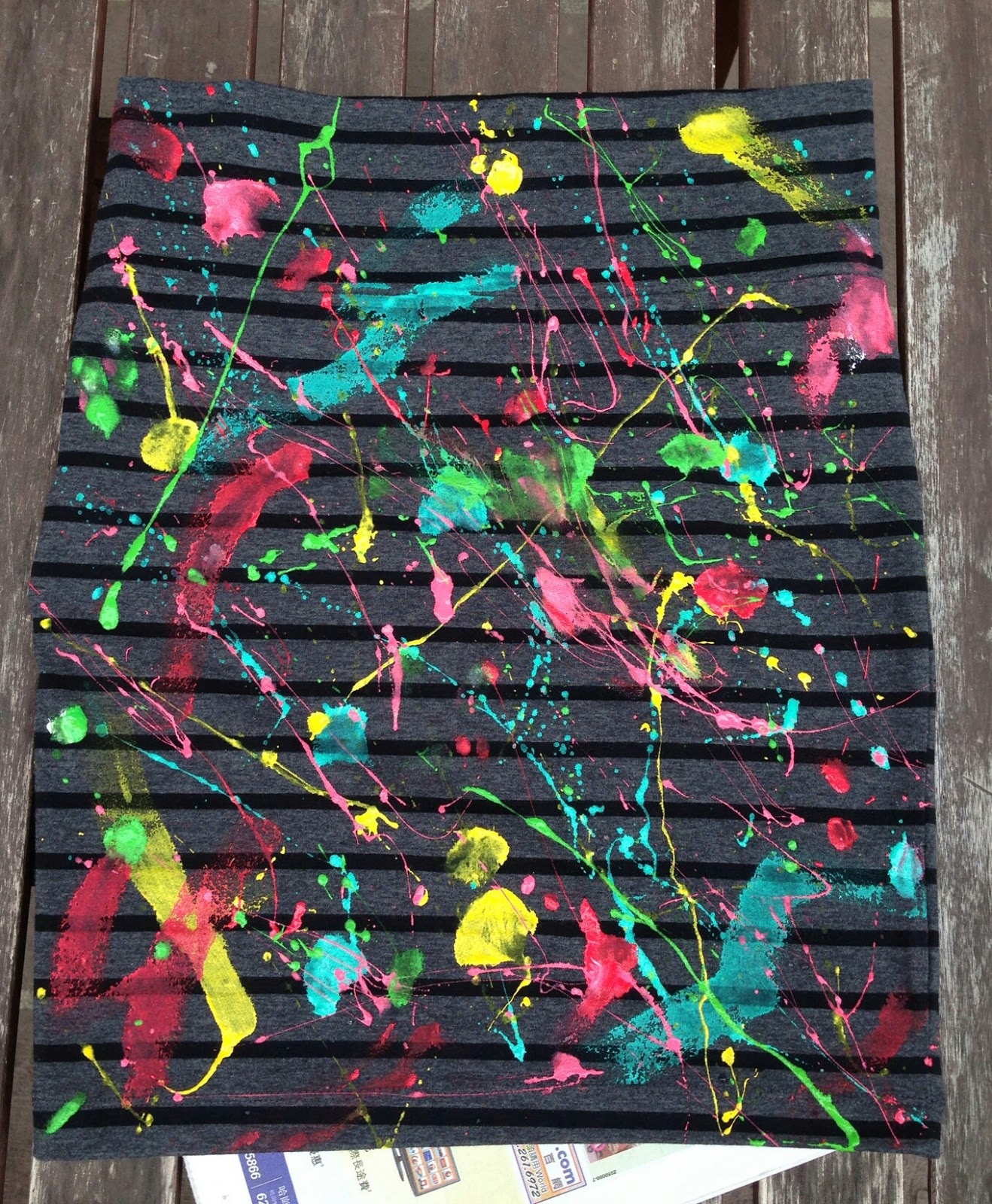 wierdjoy : 4minute's What's Your Name inspired DIY paint splattered skirt