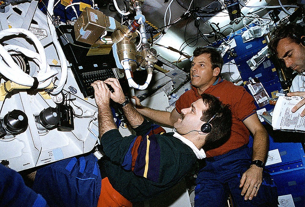 SPACE RELICS: 2 mars 1995 - Lancement STS-67 / 20ème anniversaire
