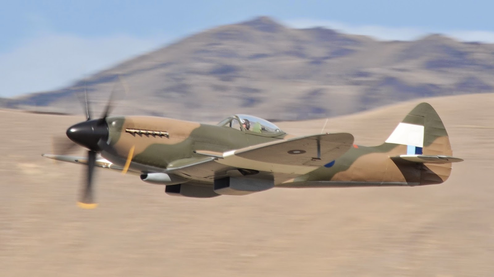 Aircraft Nut: NZ $4 Million Griffon Engined Spitfire XIV to Roar in ...