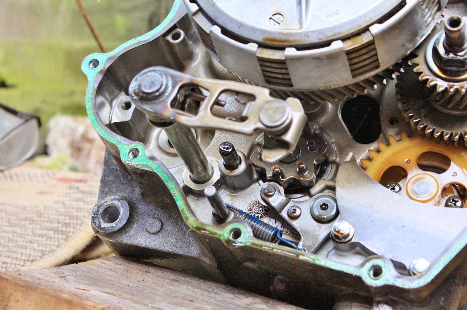 Yamaha YZF-R125 Owners Blog : Yamaha YZF R125 Gear selector shaft