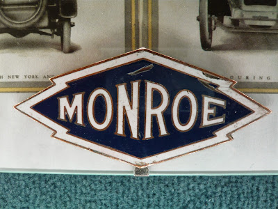 RadiatorEmblems: MONROE / USA