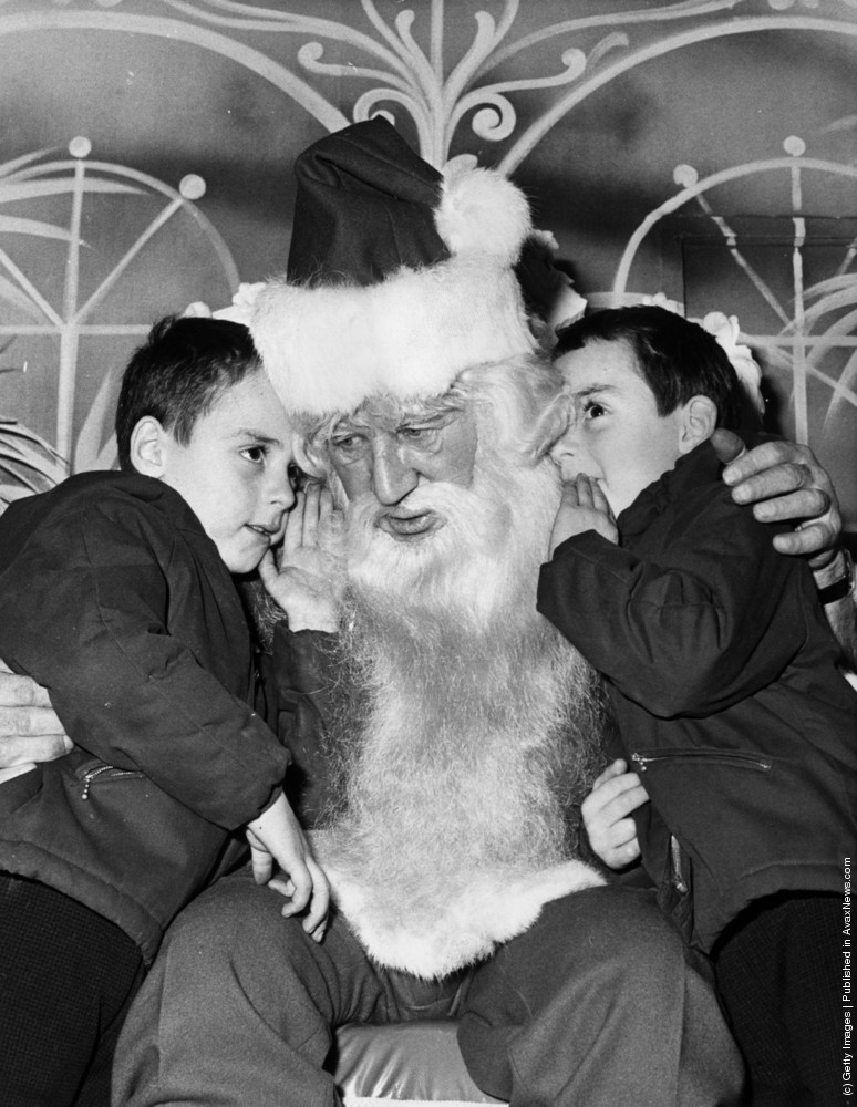11 Adorable Vintage Photos of Santa Claus ~ Vintage Everyday