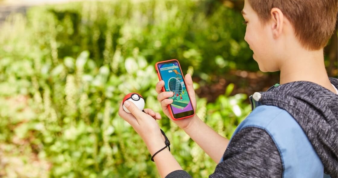 Pokémon GO (Mobile): PokéBall Plus fará os PokéStops girarem ...