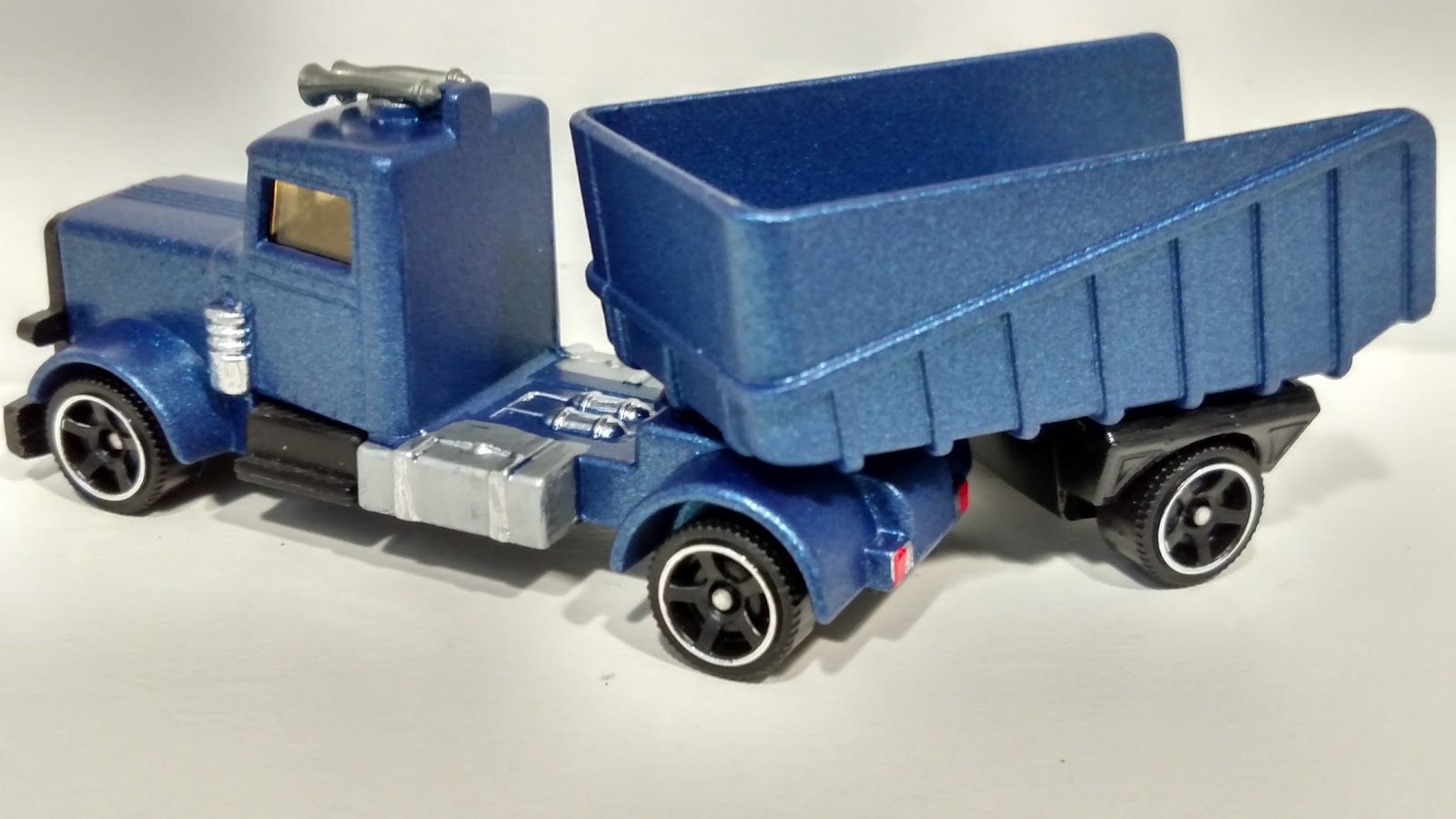 3inchDiecastBliss: Custom Matchbox Peterbilt 'Long Haul' with Lesney ...