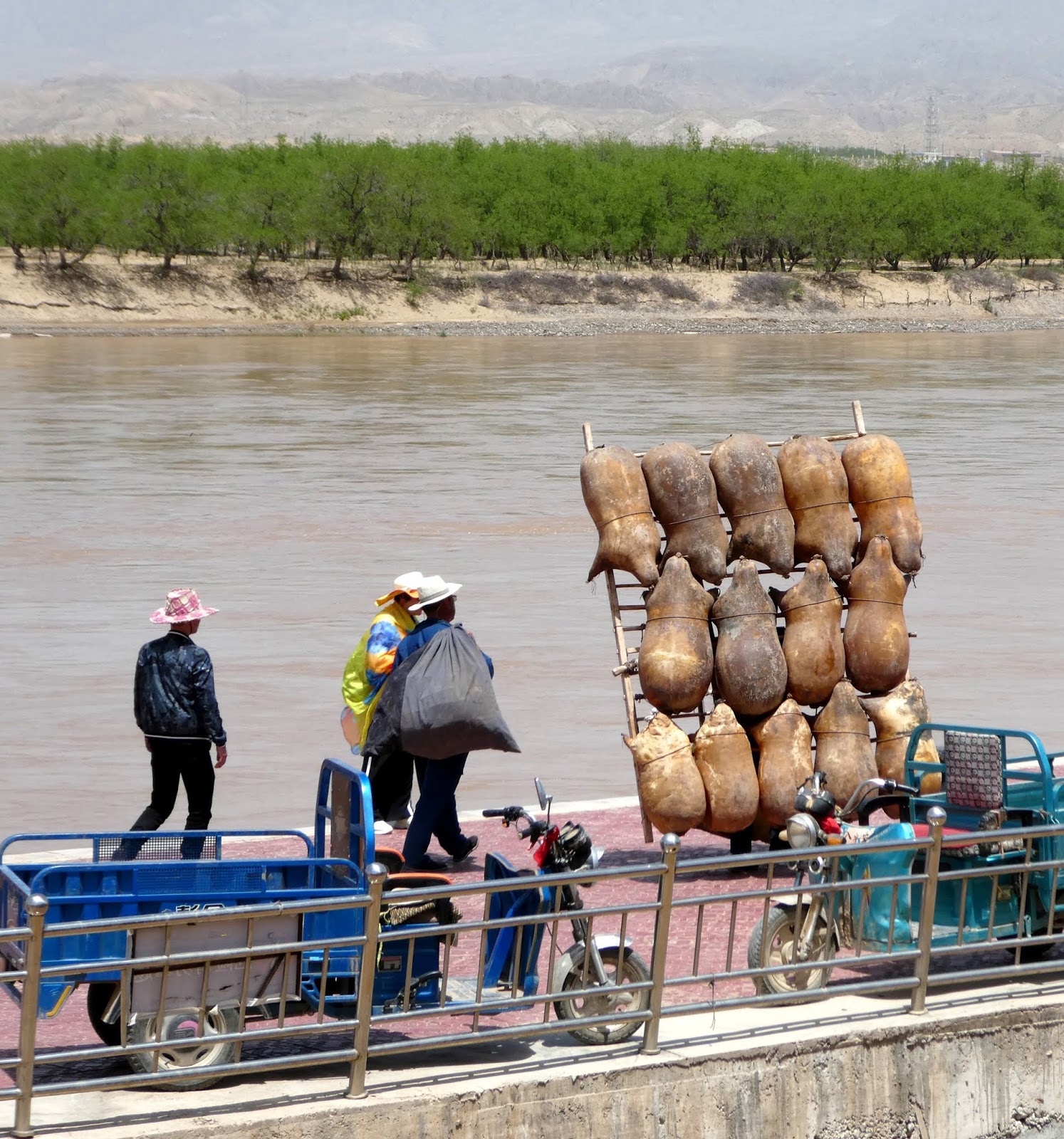 Gansu & South Trip 甘肅和南部之旅: 蘭州、黃河、石林、石窟 Lanzhou,Yellow River,Rock ...