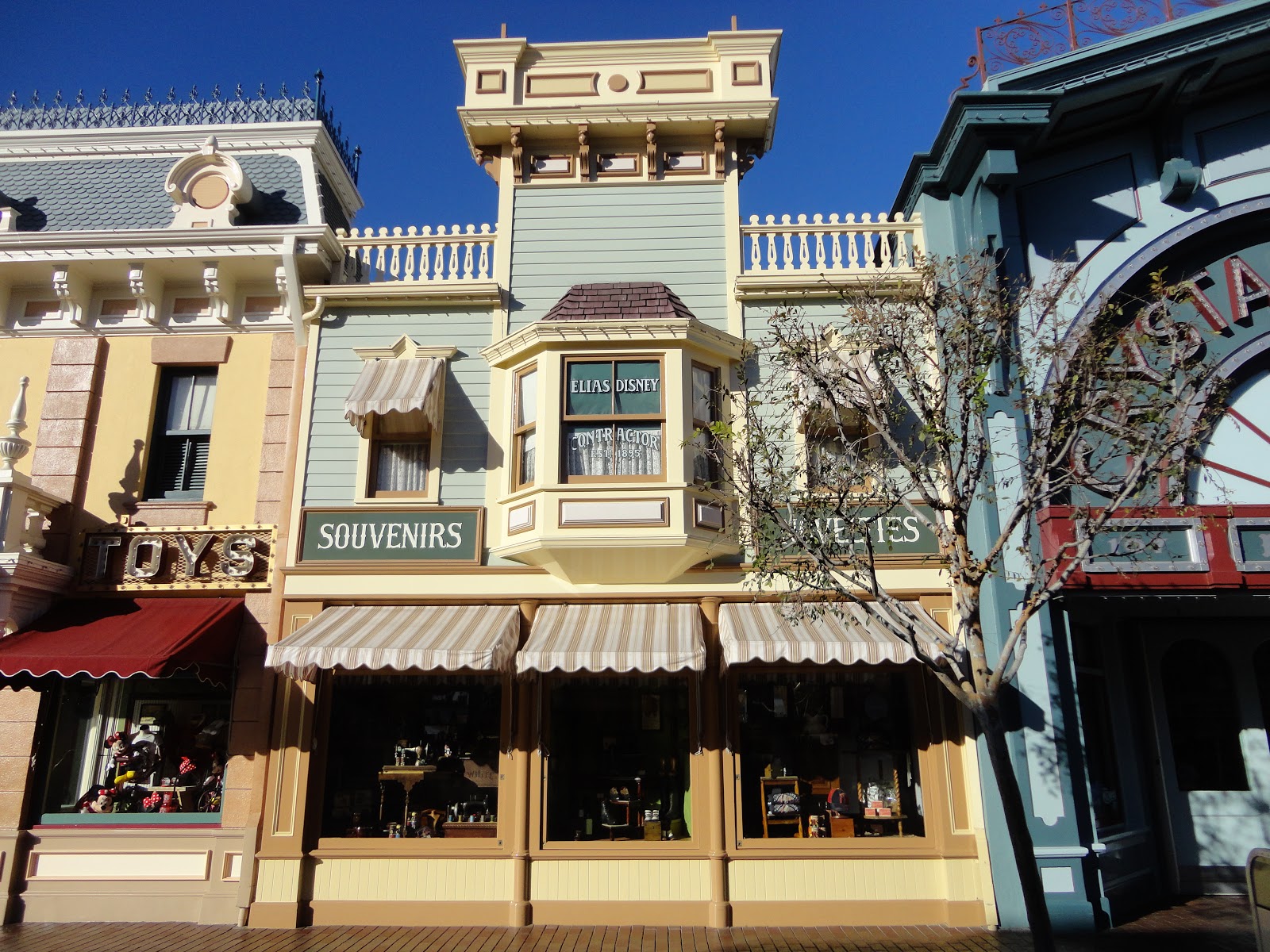Disneyland: Main Street Crystal Arcade