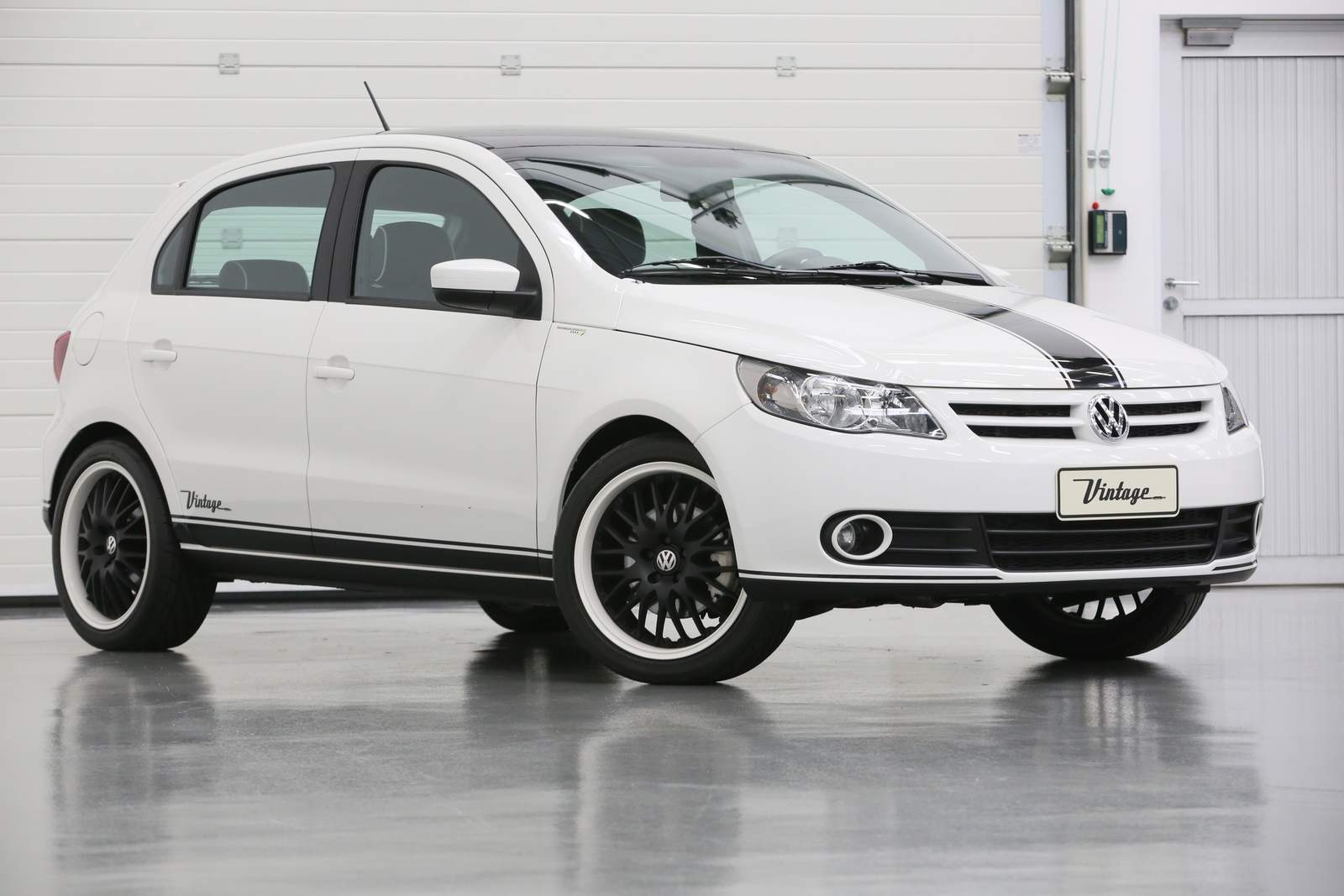 Volkswagen celebra 35 anos do Gol com linha 2016