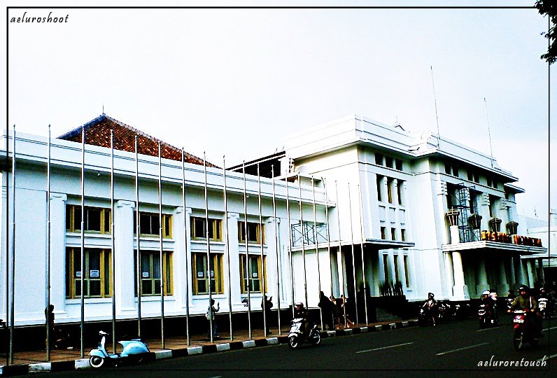 coreng moreng: explore bandung -gedung merdeka-