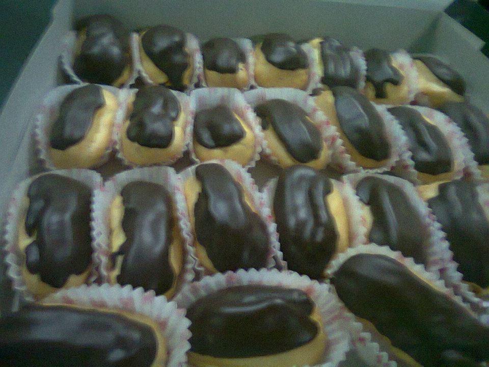 ADNAZTHIE-KEK: Cream puff, Russian black & white, eclair