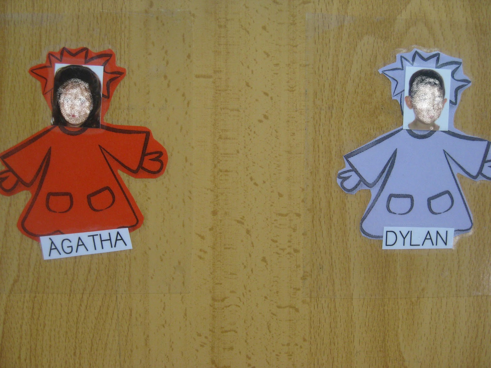 El pavelló d´Infantil: ETIQUETES NOM-FOTO