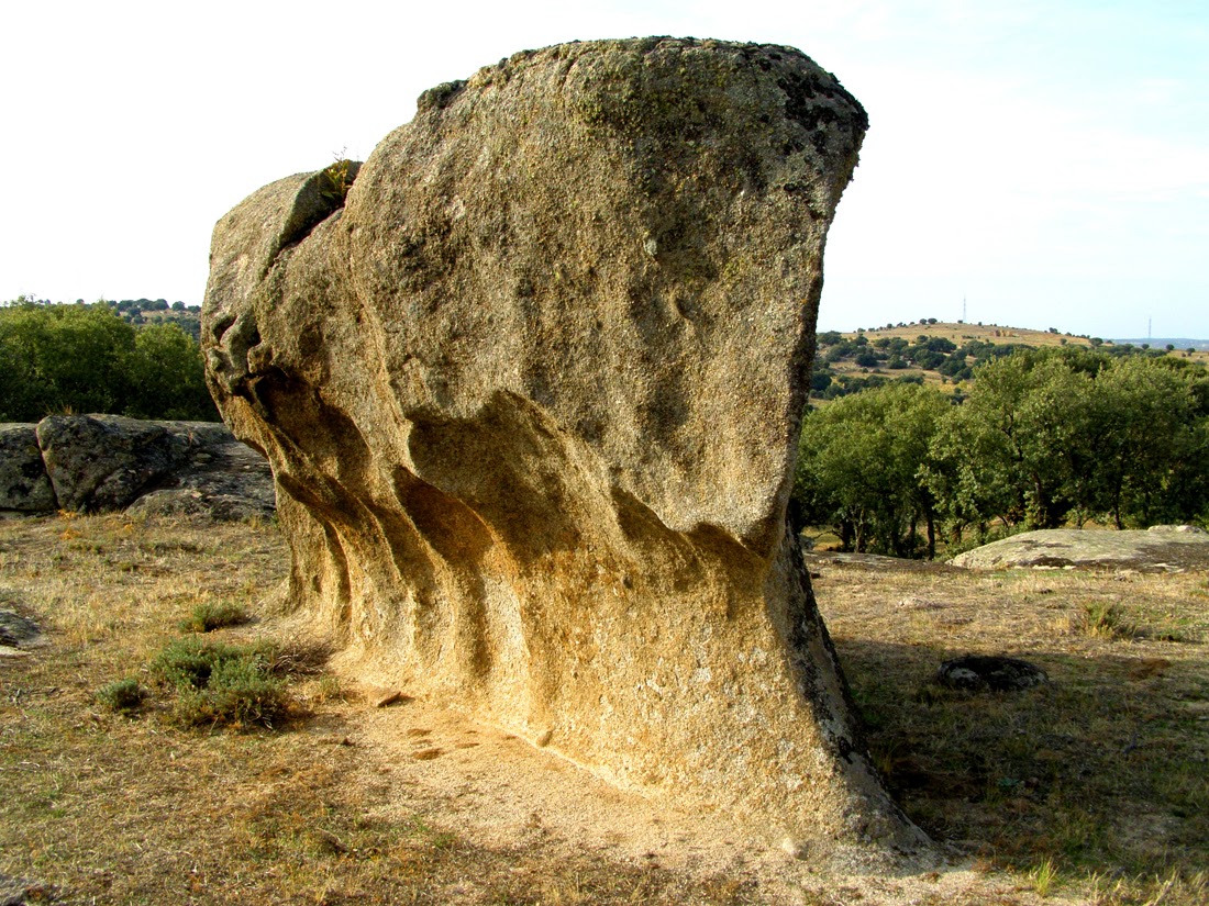 GC7ZJ2W Stone in Bahía (Earthcache) in Jamaica created by Ariberna