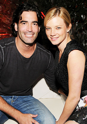 Hollywood All Stars: Amy Smart with Husband Pics
