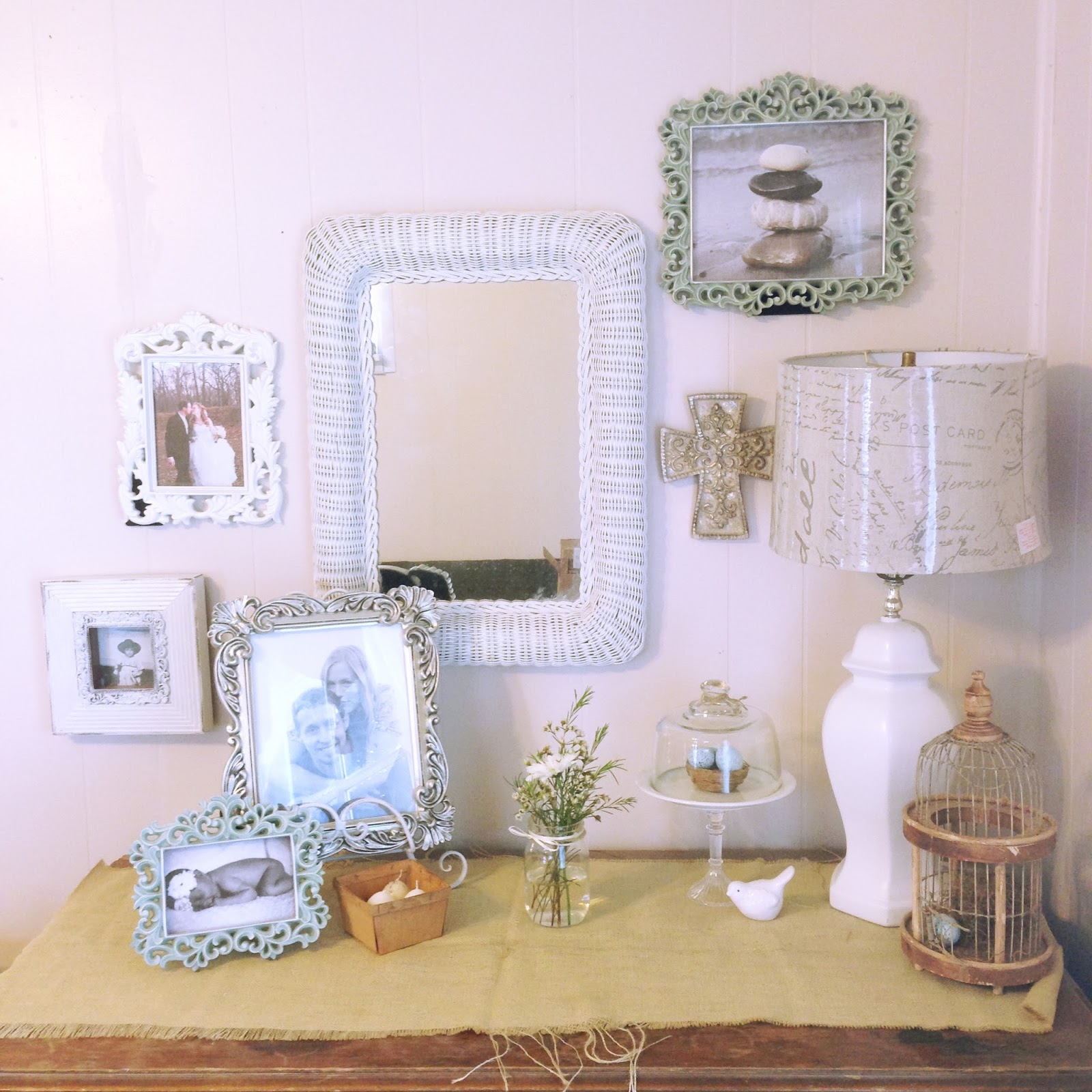 HOME CHRONICLES: DIY Plate Stand