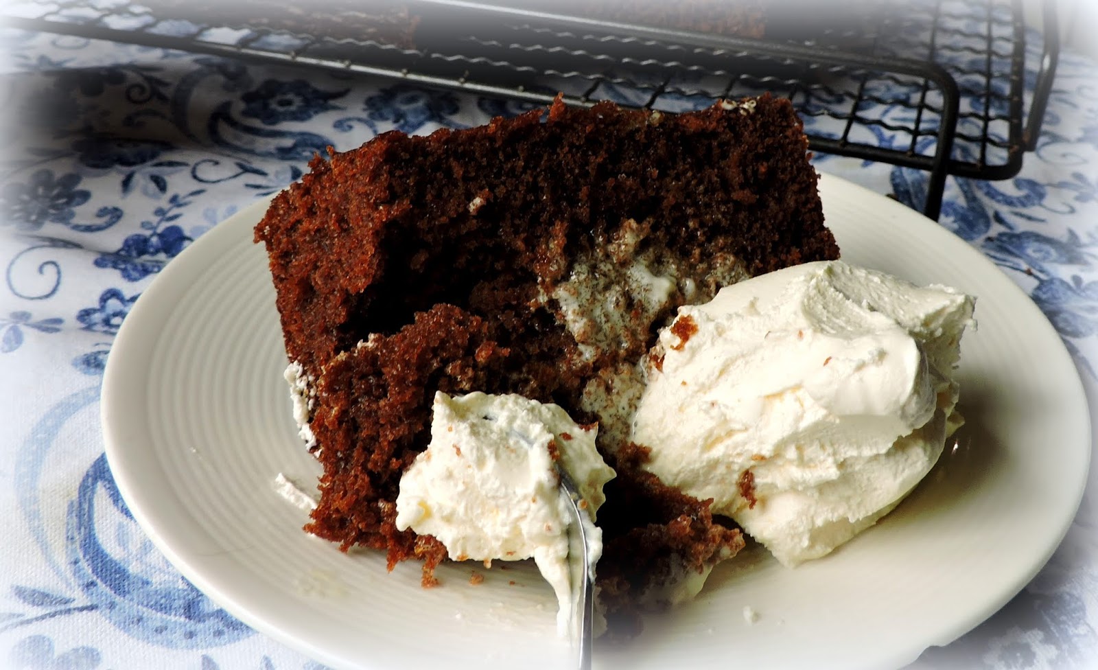 Blue Ribbon Gingerbread | The English Kitchen