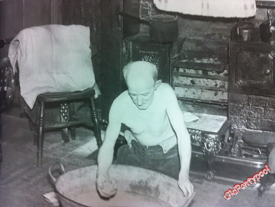 Llanhilleth Miners' Institute, & Llanhilleth : Pithead Baths at Llanhilleth