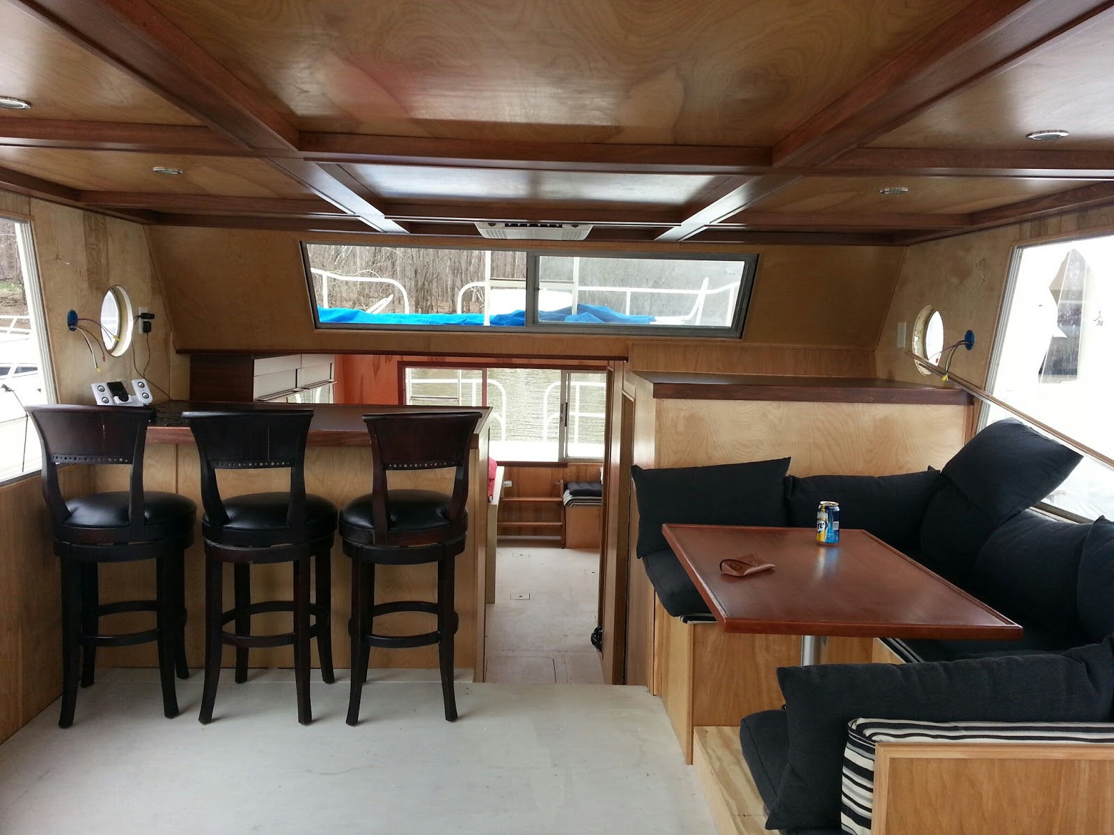 A Boat ReBorn: Living aboard a boat...