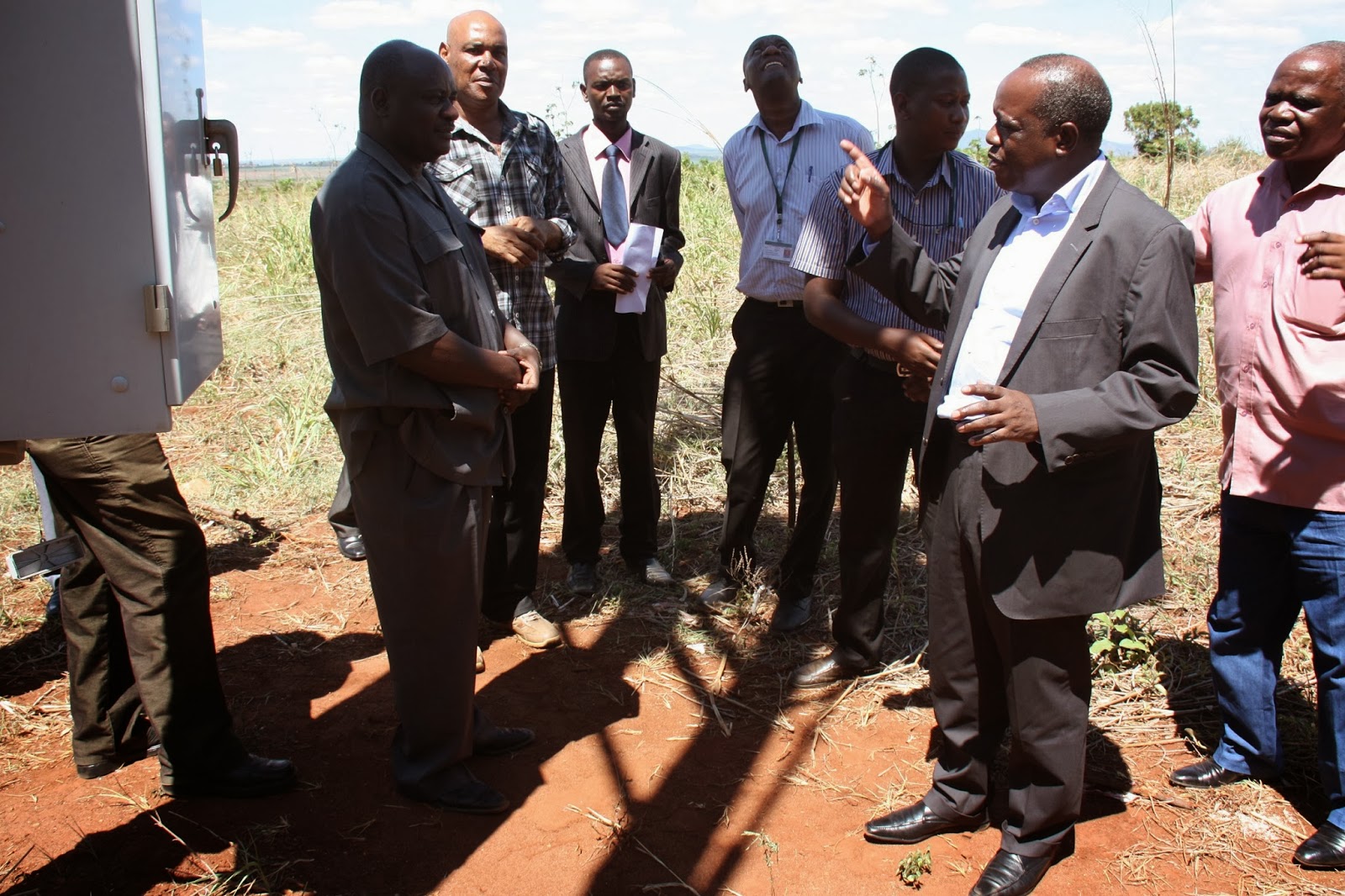 WAZIRI WA NISHATI NA MADINI PROFESA SOSPETER MUHONGO AANZA ZIARA KATIKA ...