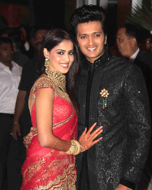 BOLLYWOOD CELEBUZZ: Celebs At Ritesh & Genelia Wedding Reception