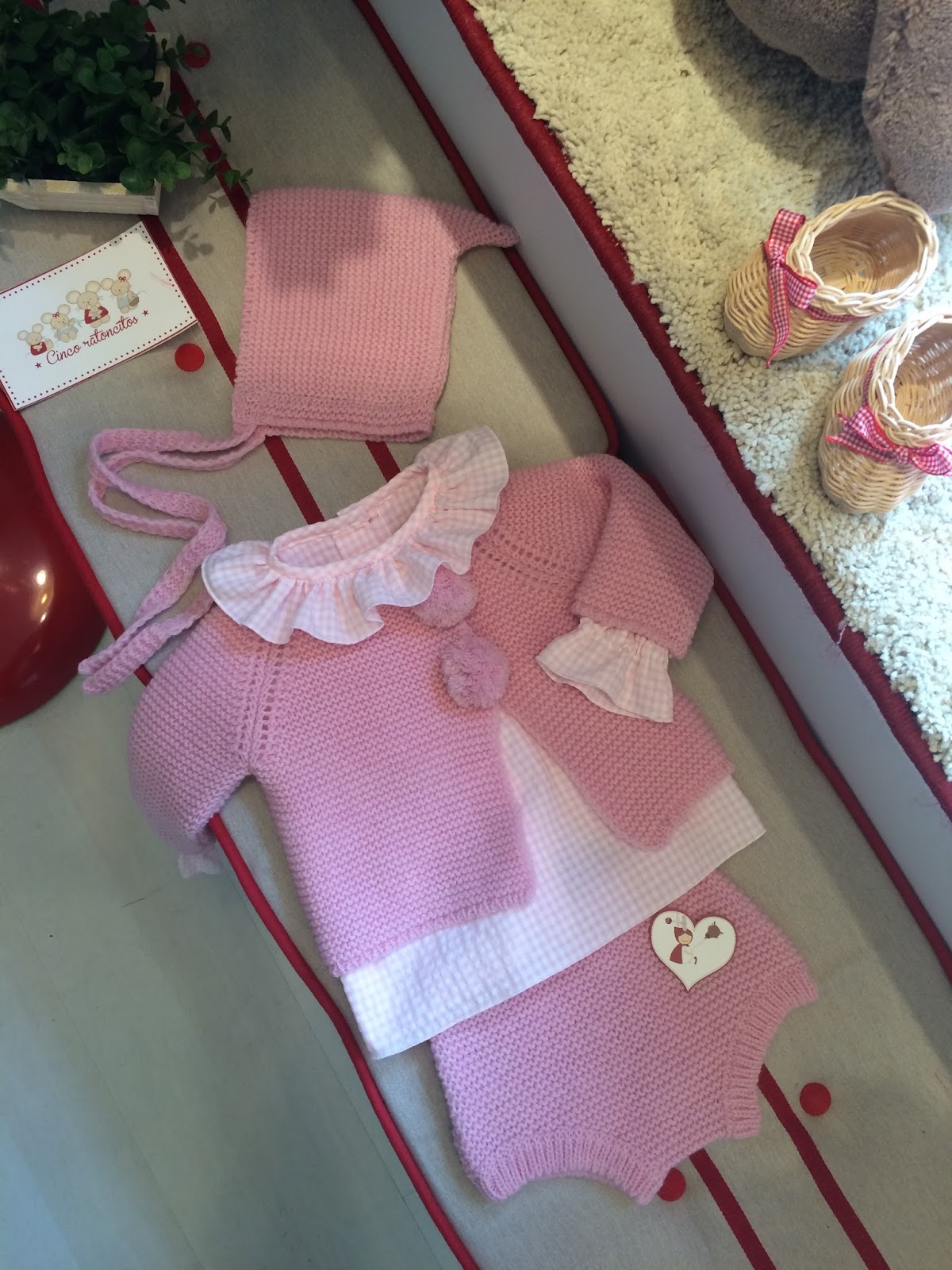 Caperucita Roja: Conjunto de punto rosa 2015.