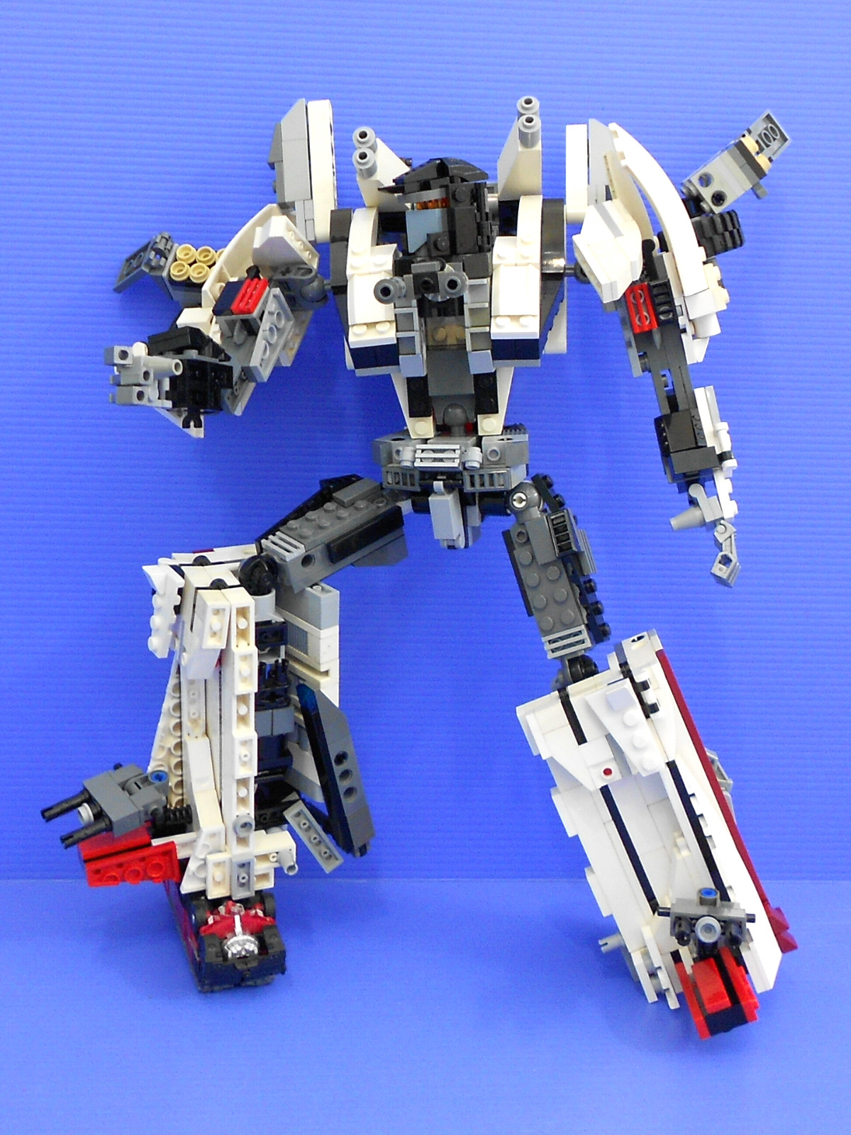 Alanyuppie's LEGO Transformers: LEGO Alphaplex (Neo Metroplex) Triple ...