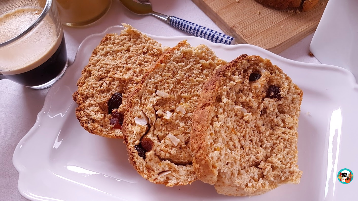 Pan con frutas al microondas - ¡Huele Bien!