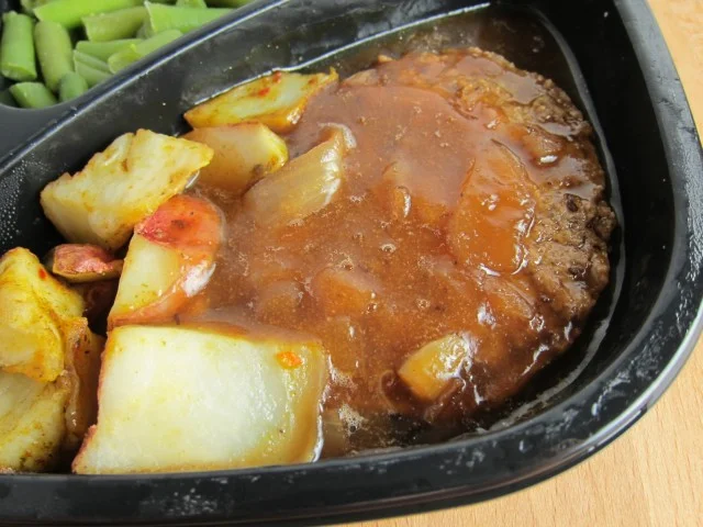 Frozen Friday: Healthy Choice - Homestyle Salisbury Steak | Brand Eating