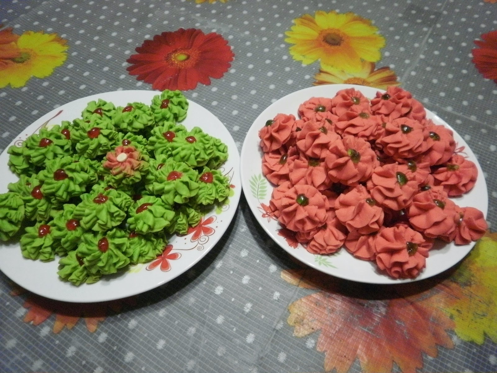 Zara ♥ Baking: BISKUT BUNGA DAHLIA