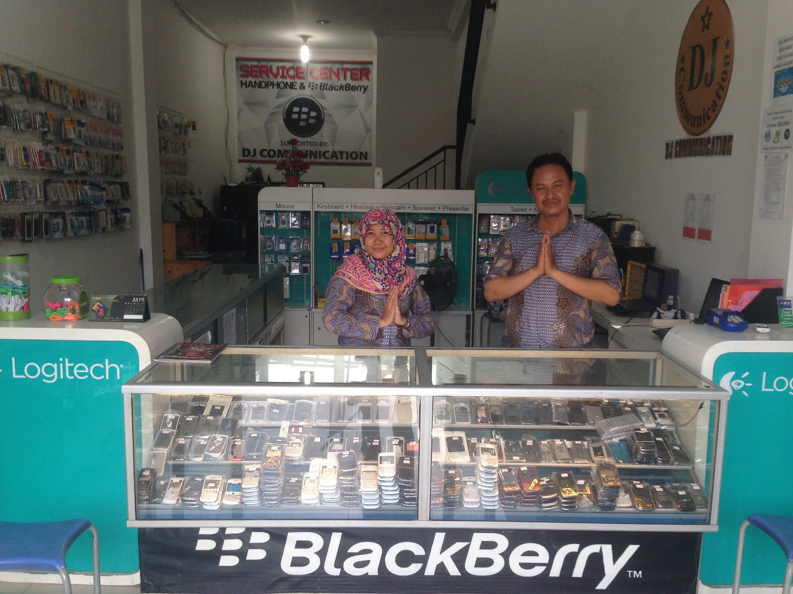 12+ Model Meja Service Hp, Untuk Mempercantik Rumah