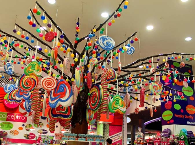 Stock Pictures: Candy shops in Dubai