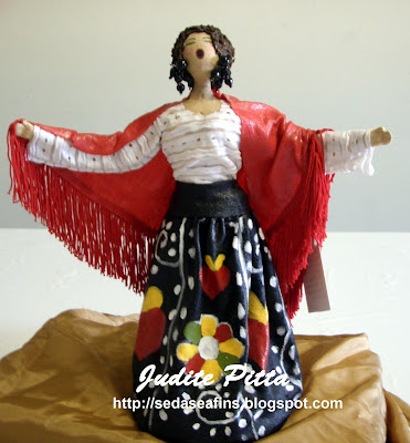 Sedas e Afins - Silk and Similar: Estatueta em texteis FADISTA